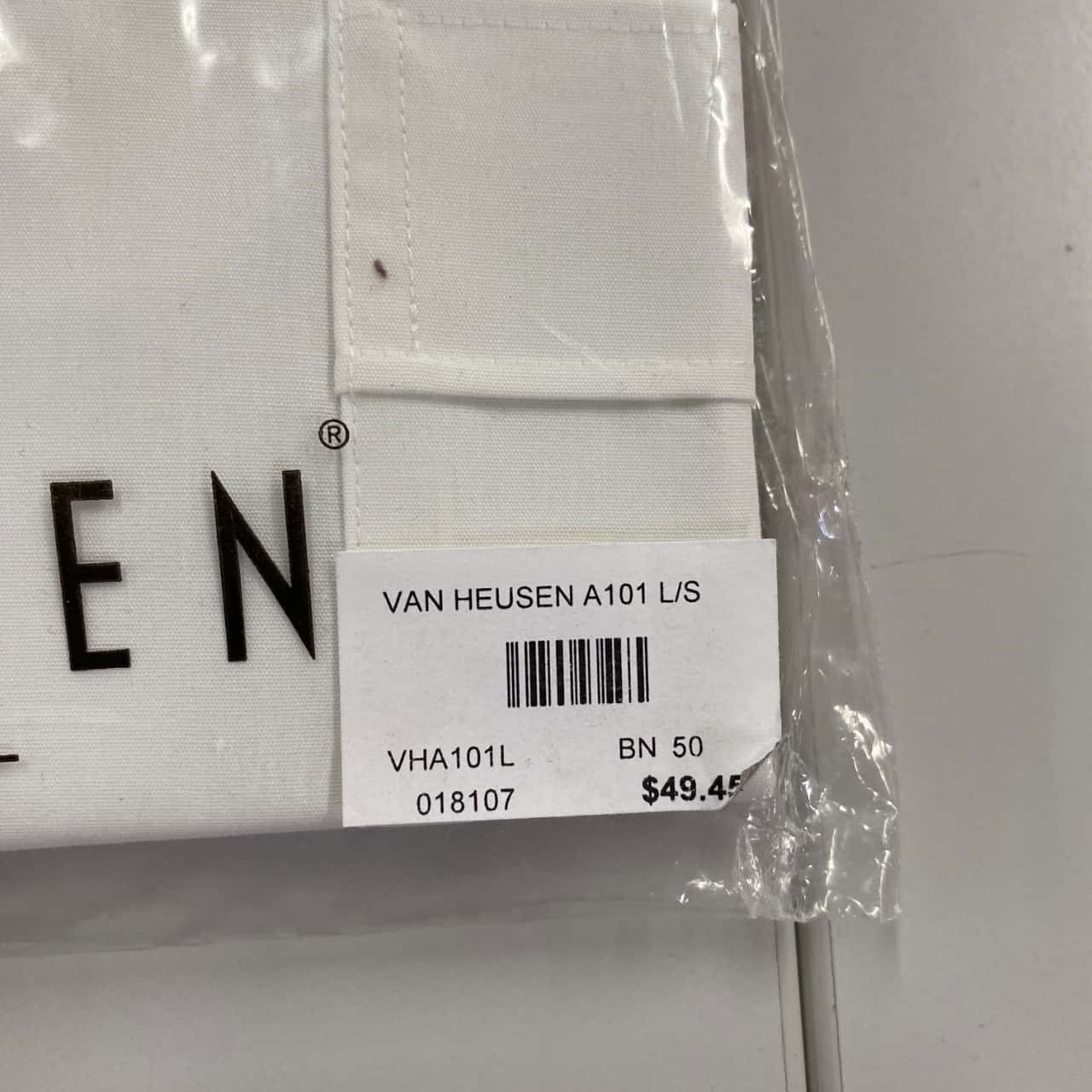 Van Heusen Mens dress shirt Size L