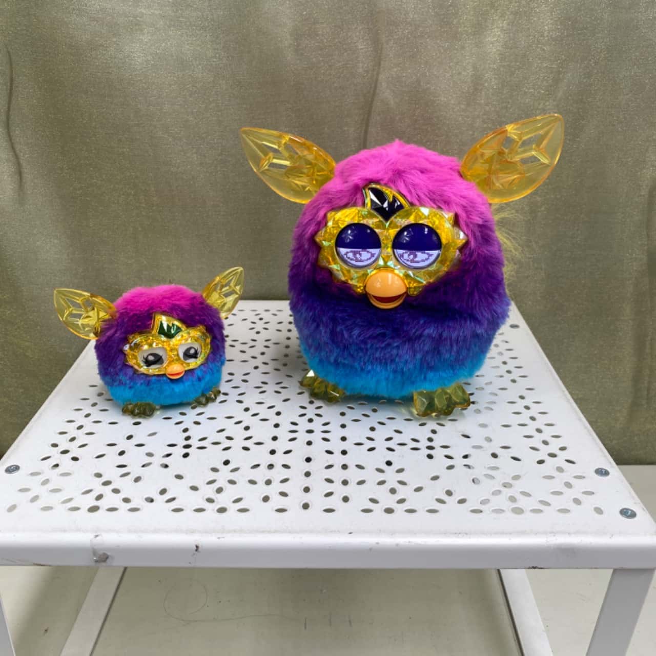 Boom Crystal Furby x2