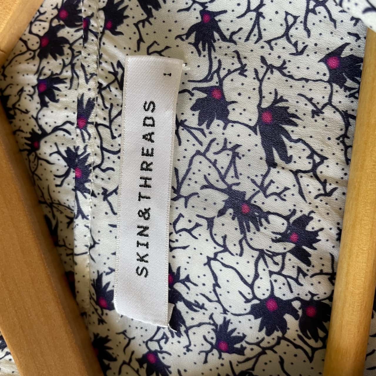 Skin and Threads Womens Size 1 Blouse White/Blue / Multicoloured