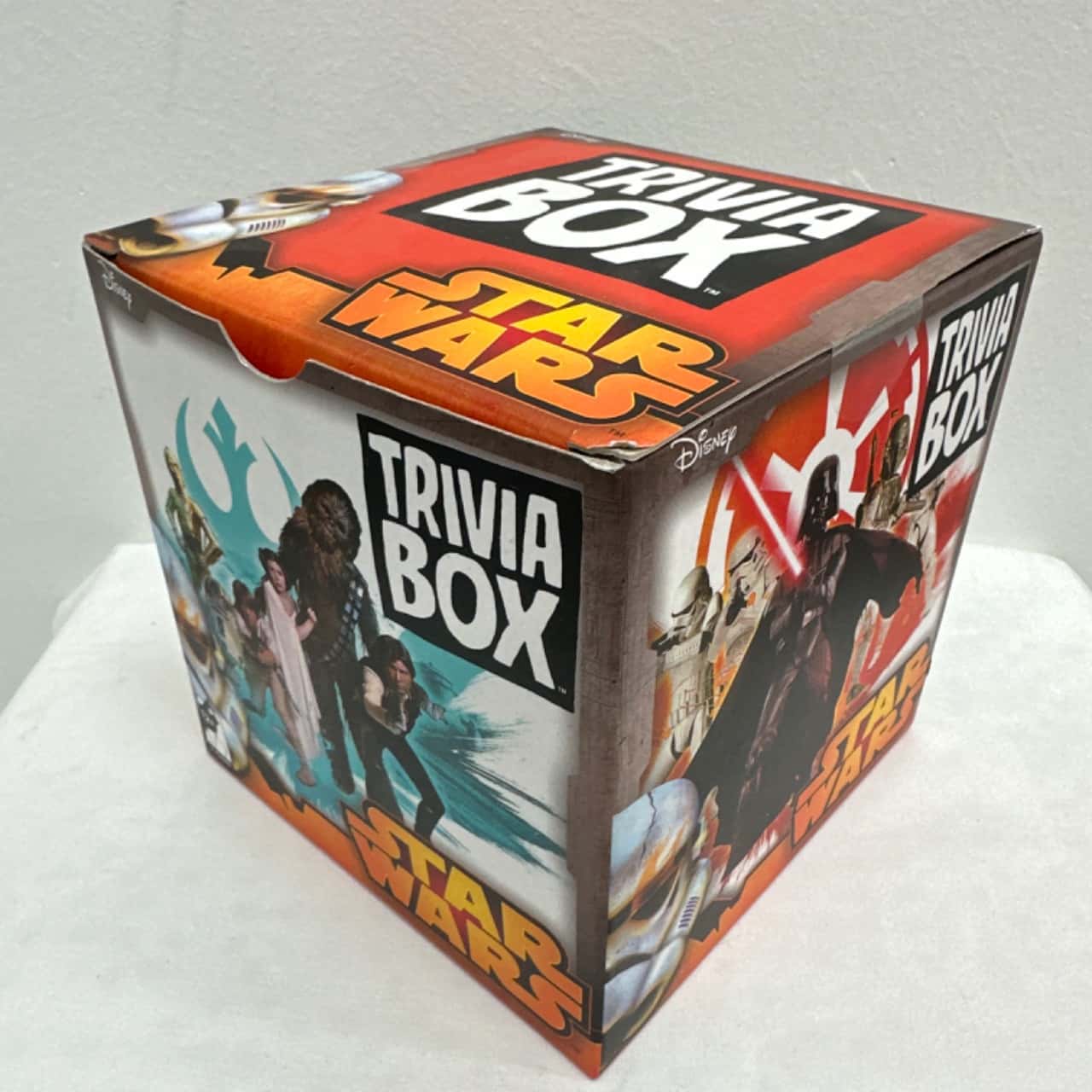 NEW! Trivia Box - Star Wars(s)