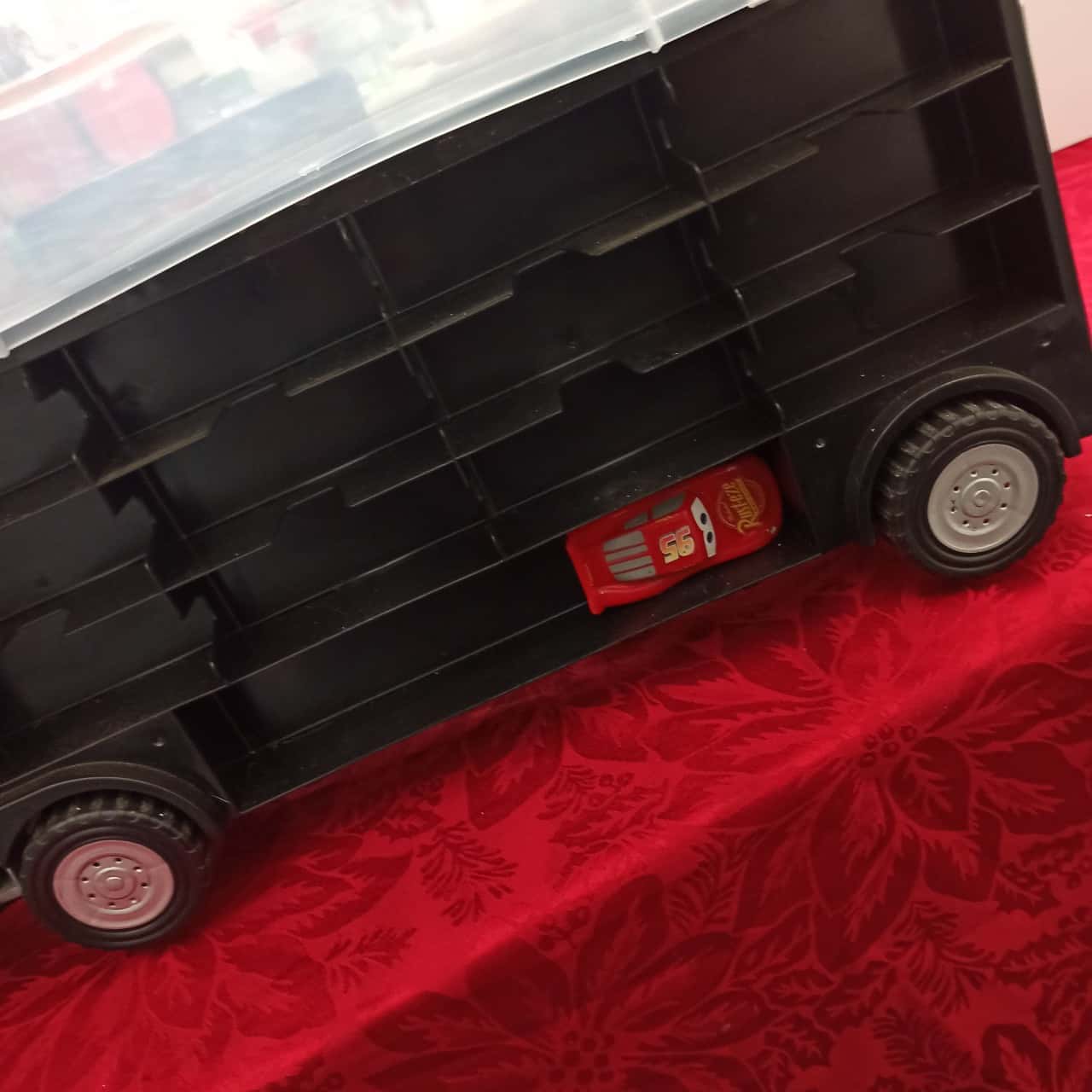 Hot Wheels Semi Truck **W.A. Click & Collect only!** Car Carrier Case ...