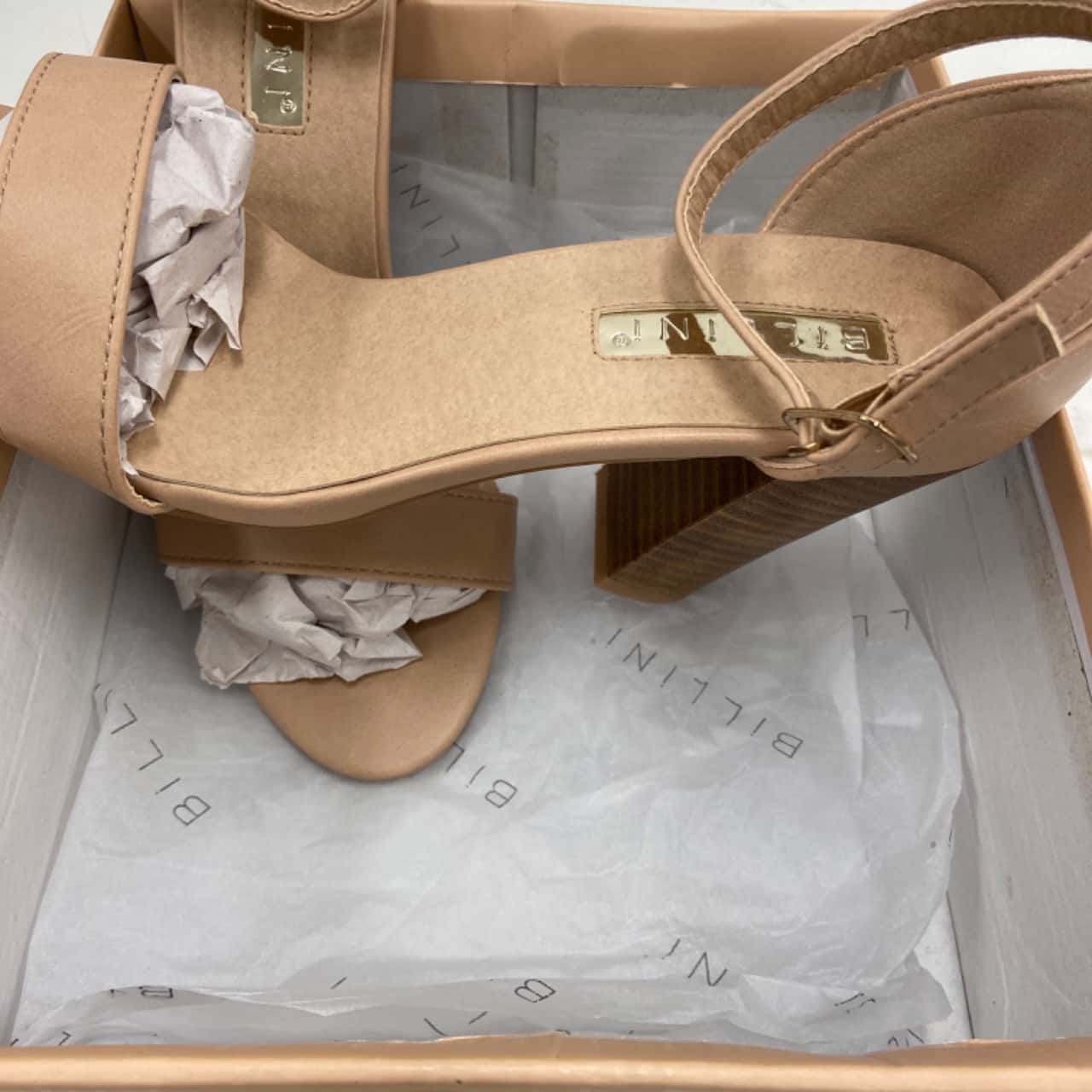Billini Womens Brand new Size 8 Nude heels (s)