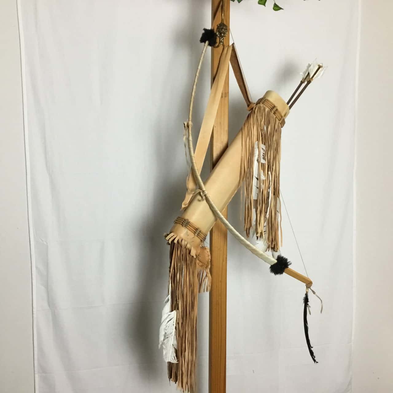 Canadian Souvenir Bow & Arrows As Pictured(s)