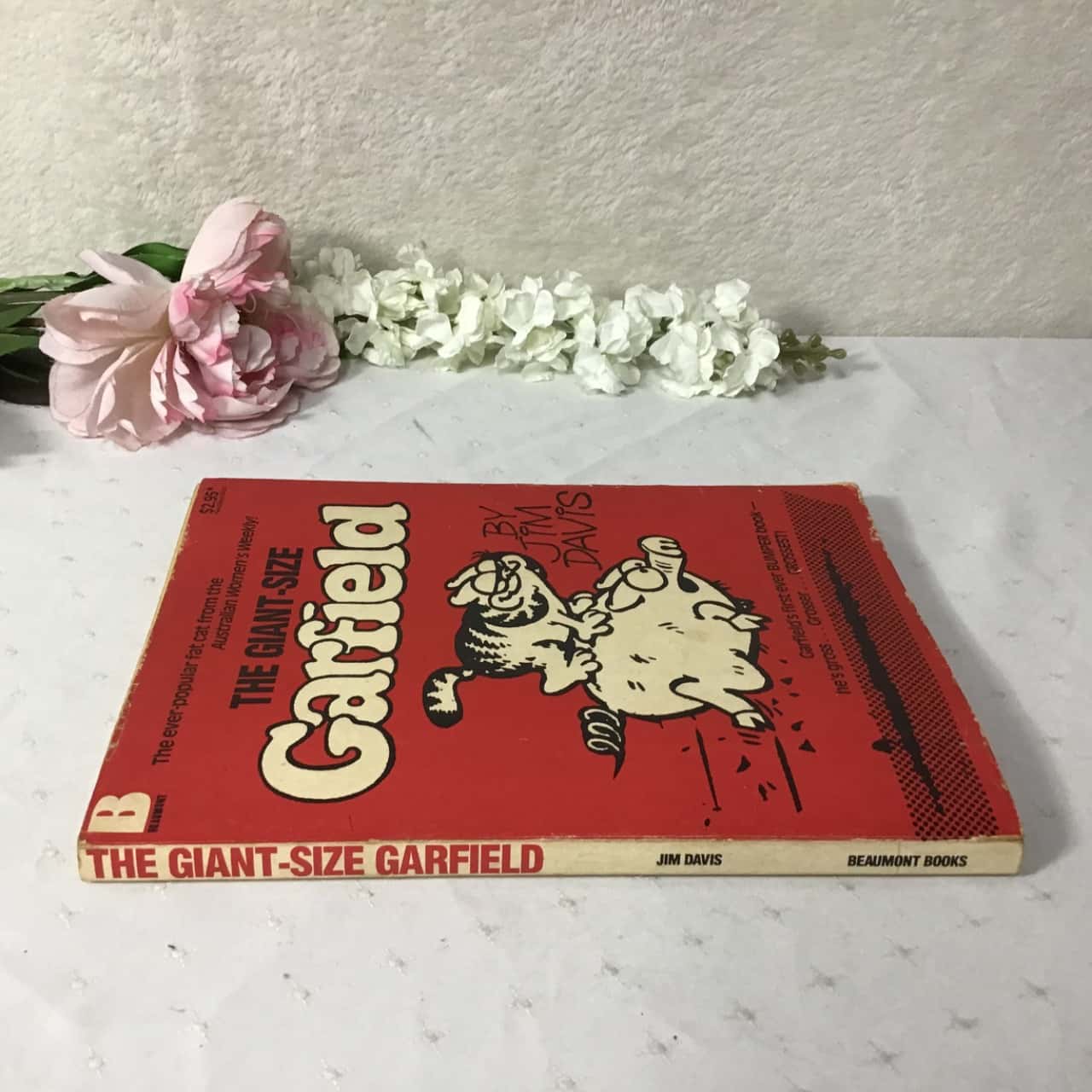 Vintage The Giant-size Garfield Comic Book by Jim Davis