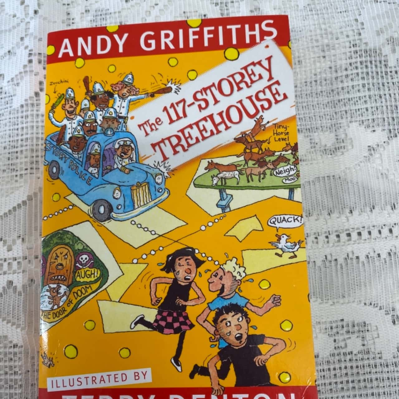 The 117 Storey Treehouse - Andy Griffiths(s)