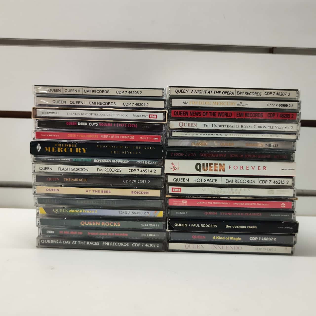 31x Queen CDs (s)