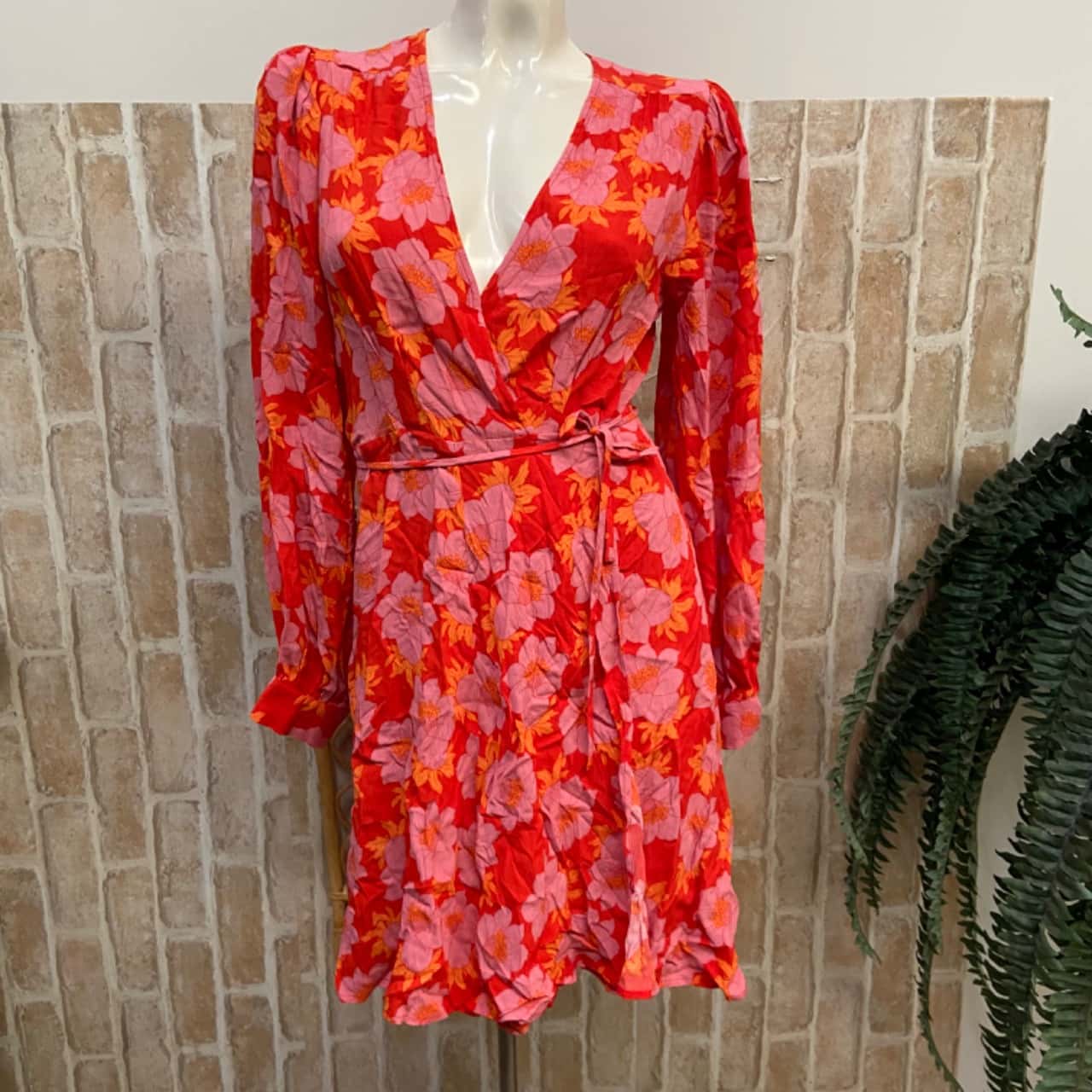 Rollas Romantic Datura Wrap Dress Size 10 Floral / Pink / Red (s)