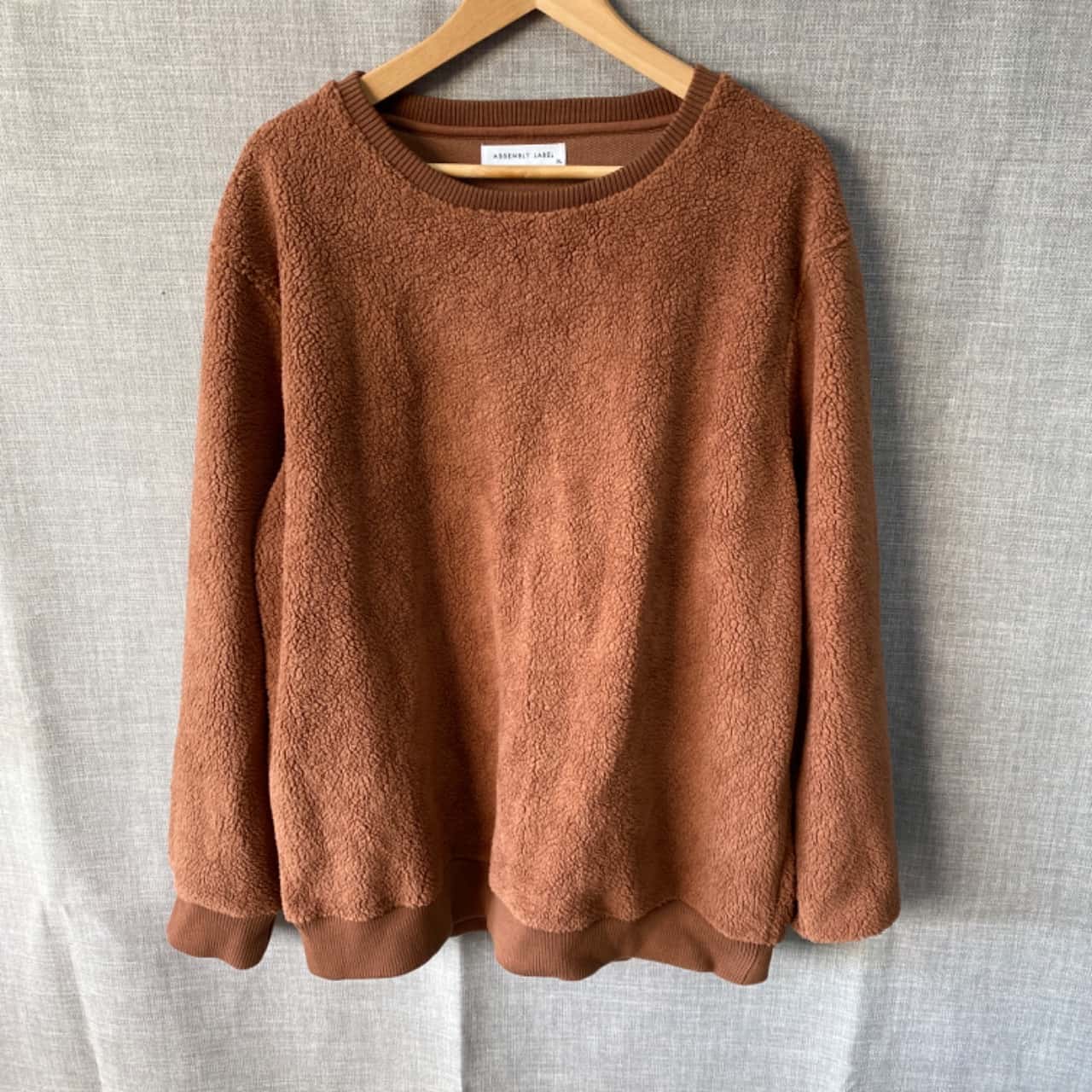 Assembly Label Womens Size XL Brown Jumper(s)