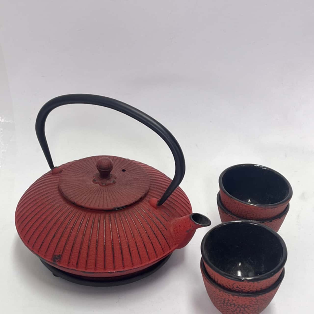 Cast Iron Tea Pot and Cast Cups