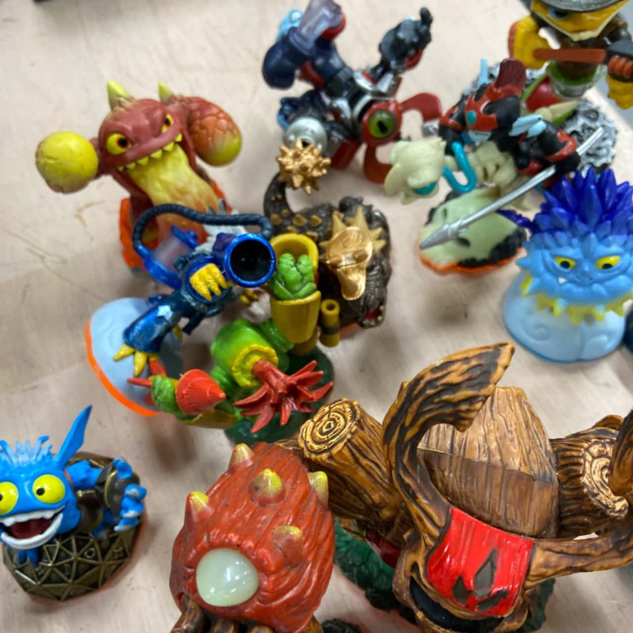26 various skylander figure(s) - Used Very Good | Salvos Stores