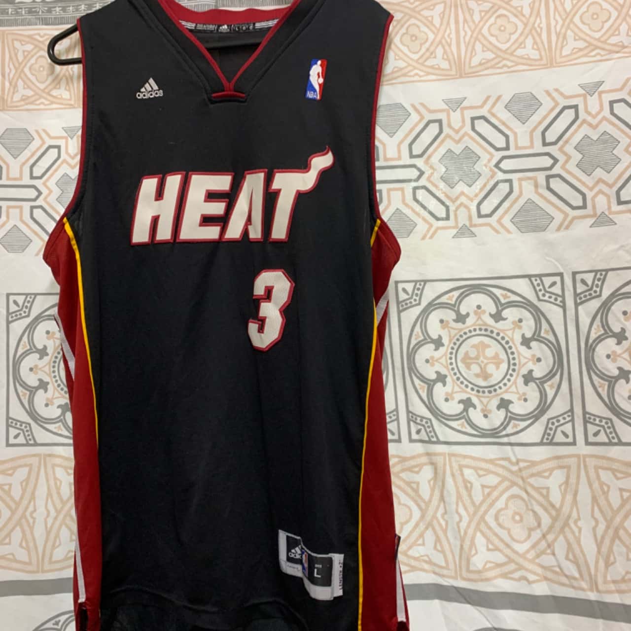Basketball Jersey Heat James 3 Men's Size L RED(s)