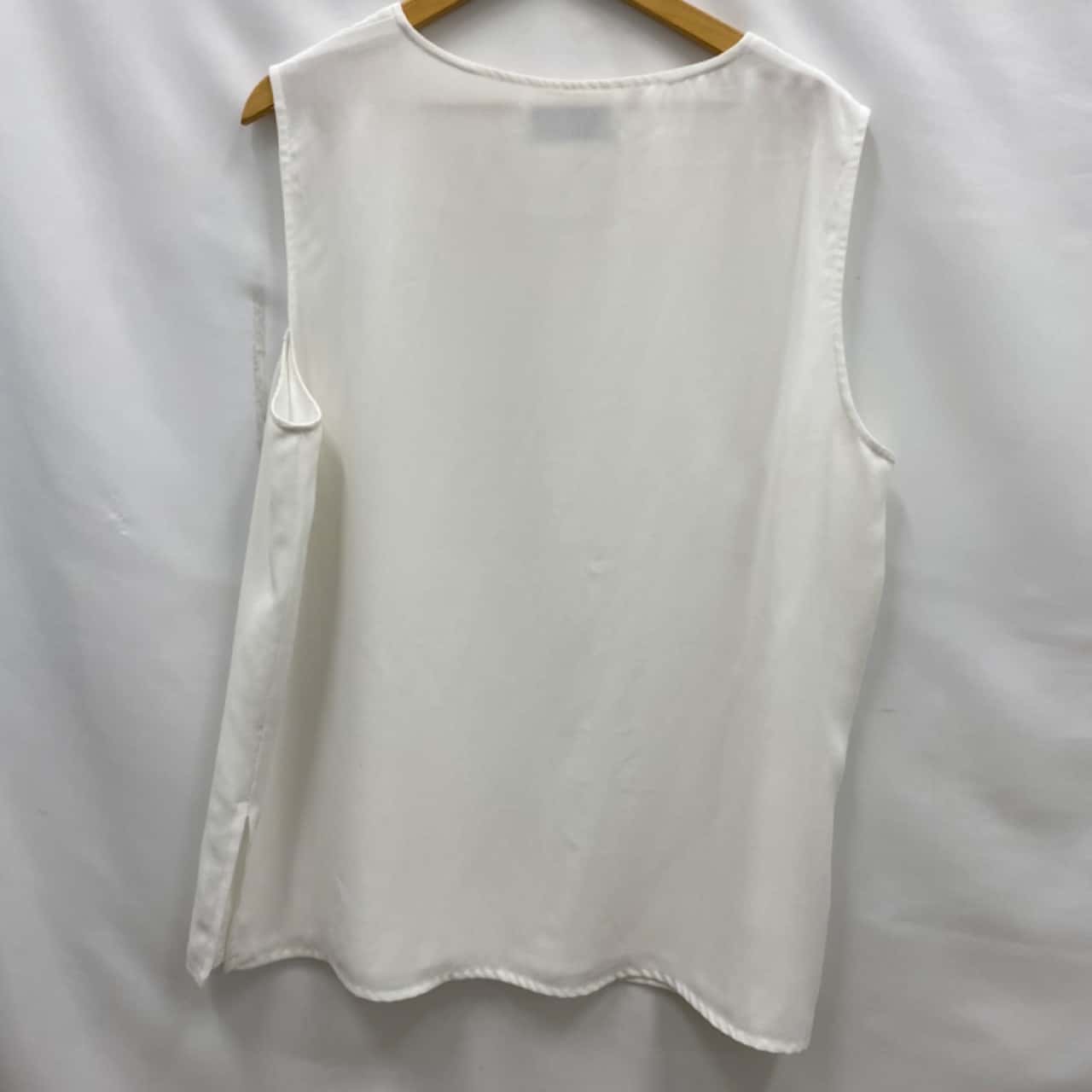 Maggie T Australian Made Women's Top Size 16 Sleeveless White