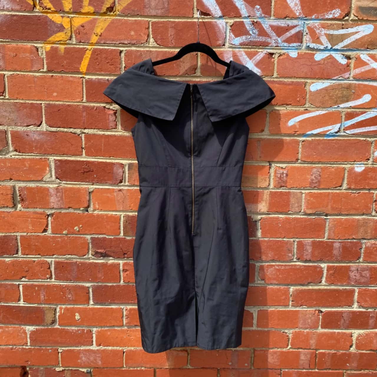 Cue Womens Size 8 Cocktail Dress / Party Dress Black (s)