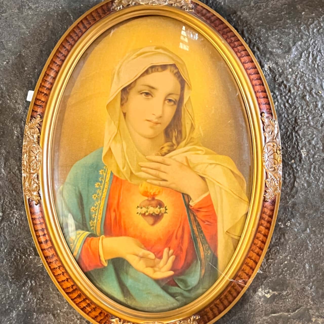 Vintage Print of Mary in Oval Shape Frame(s) - Used Good | Salvos Stores