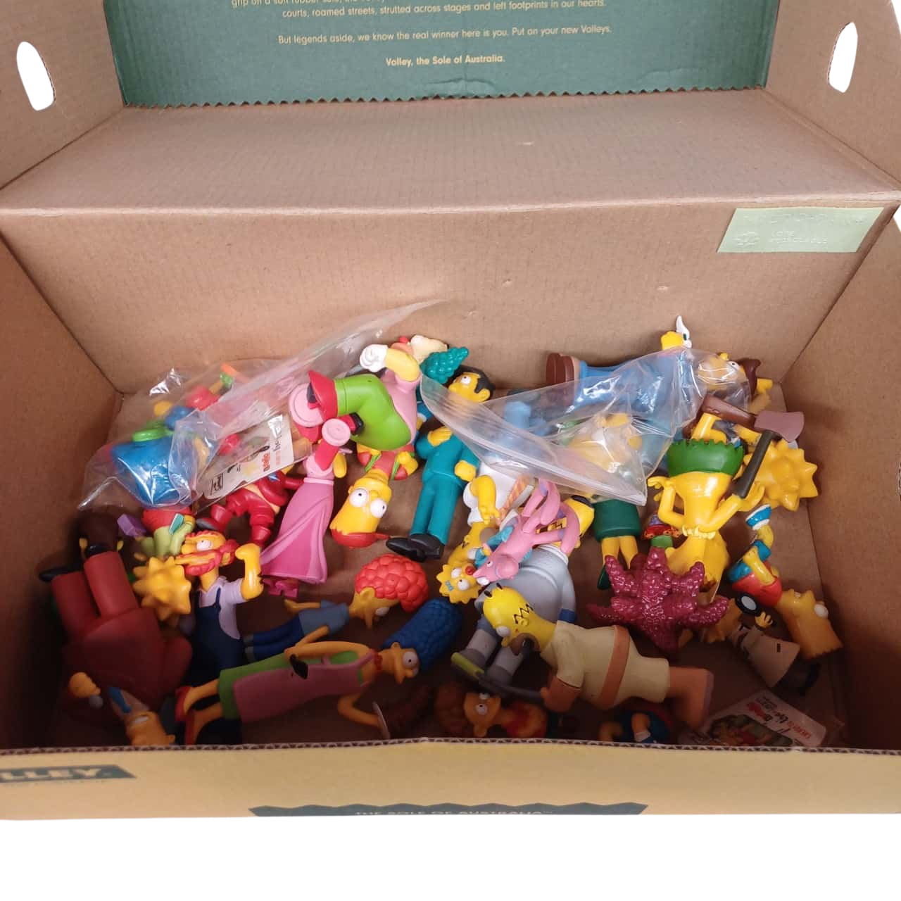 Box Of Simpson Figures (s)