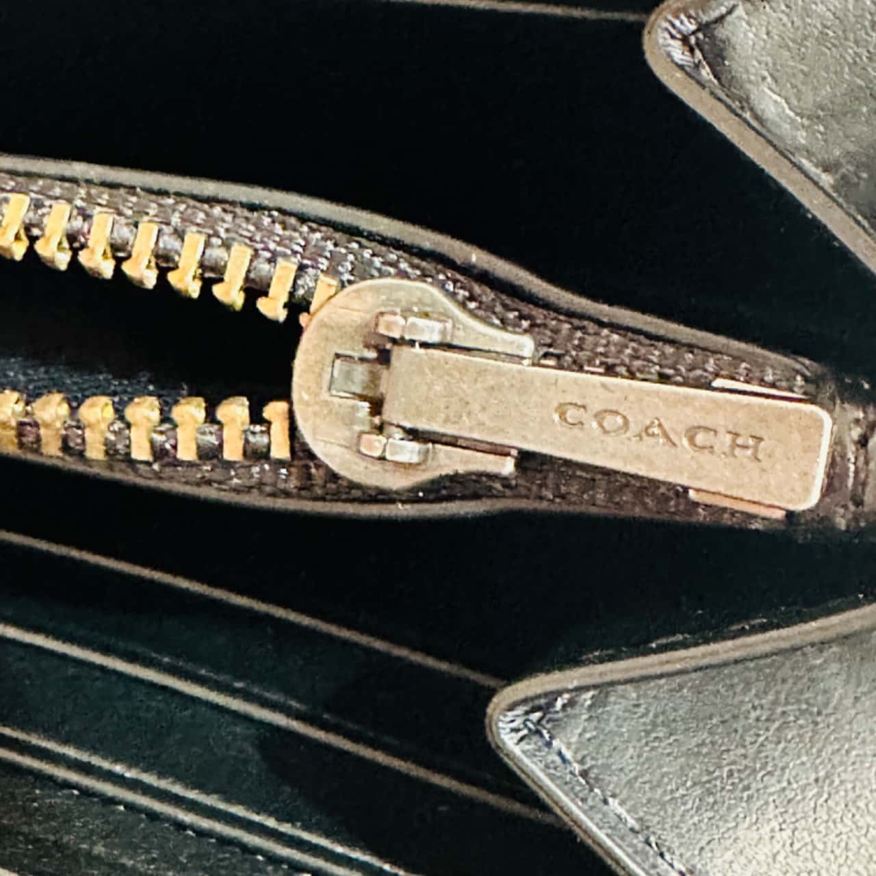 COACH Accordion Purse Caramel & Bag Tag(s)