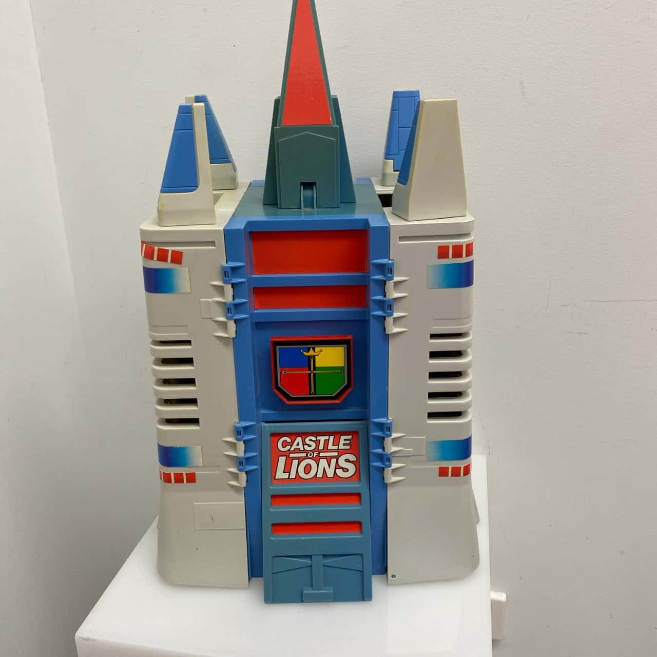 Vintage Panosh Place Voltron: Castle of Lions Playset (s)