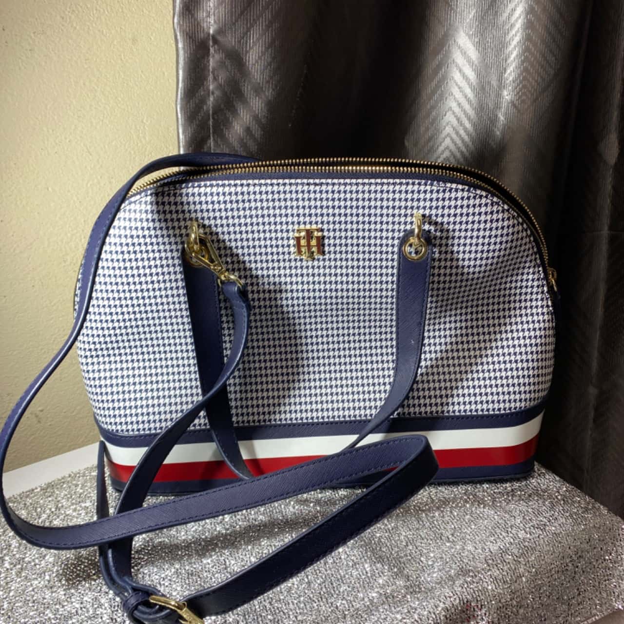 TOMMY HILFIGER Women's Checked Handbag (s)