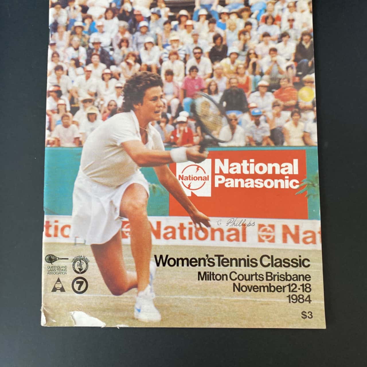 17 x Tennis Magazines including Australian Open & Davis Cup from the 1980's & 1990's