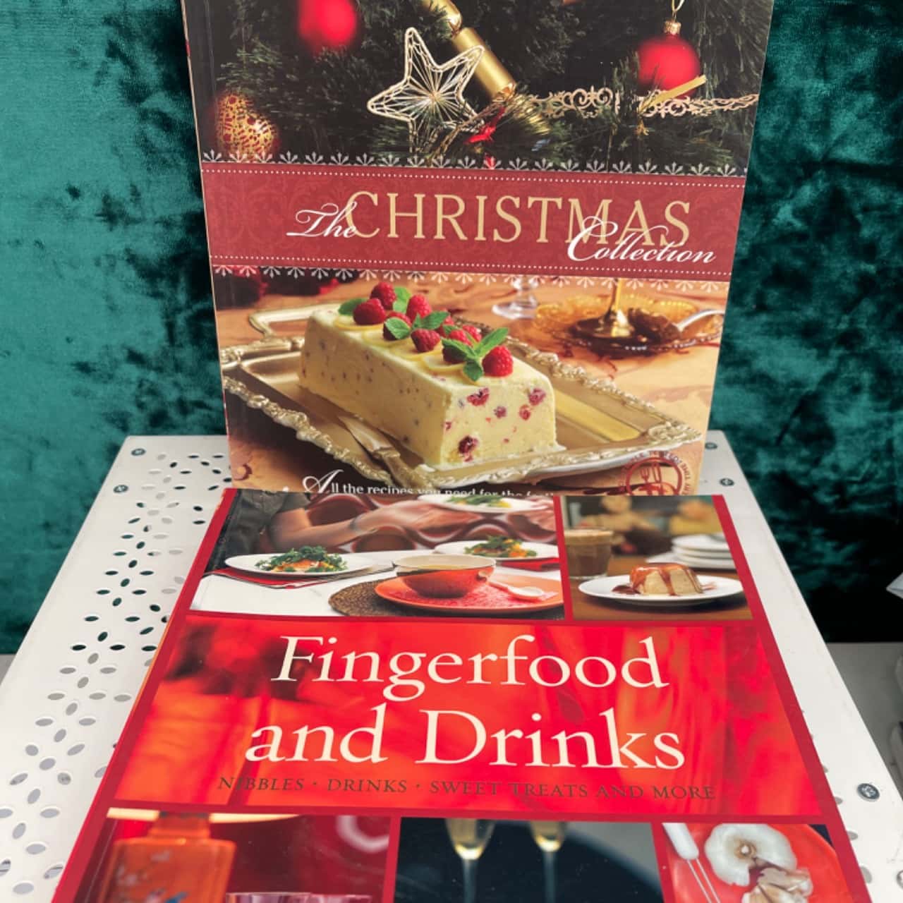 The Christmas Collection/ Fingerfood and Drinks Cookbooks (s)