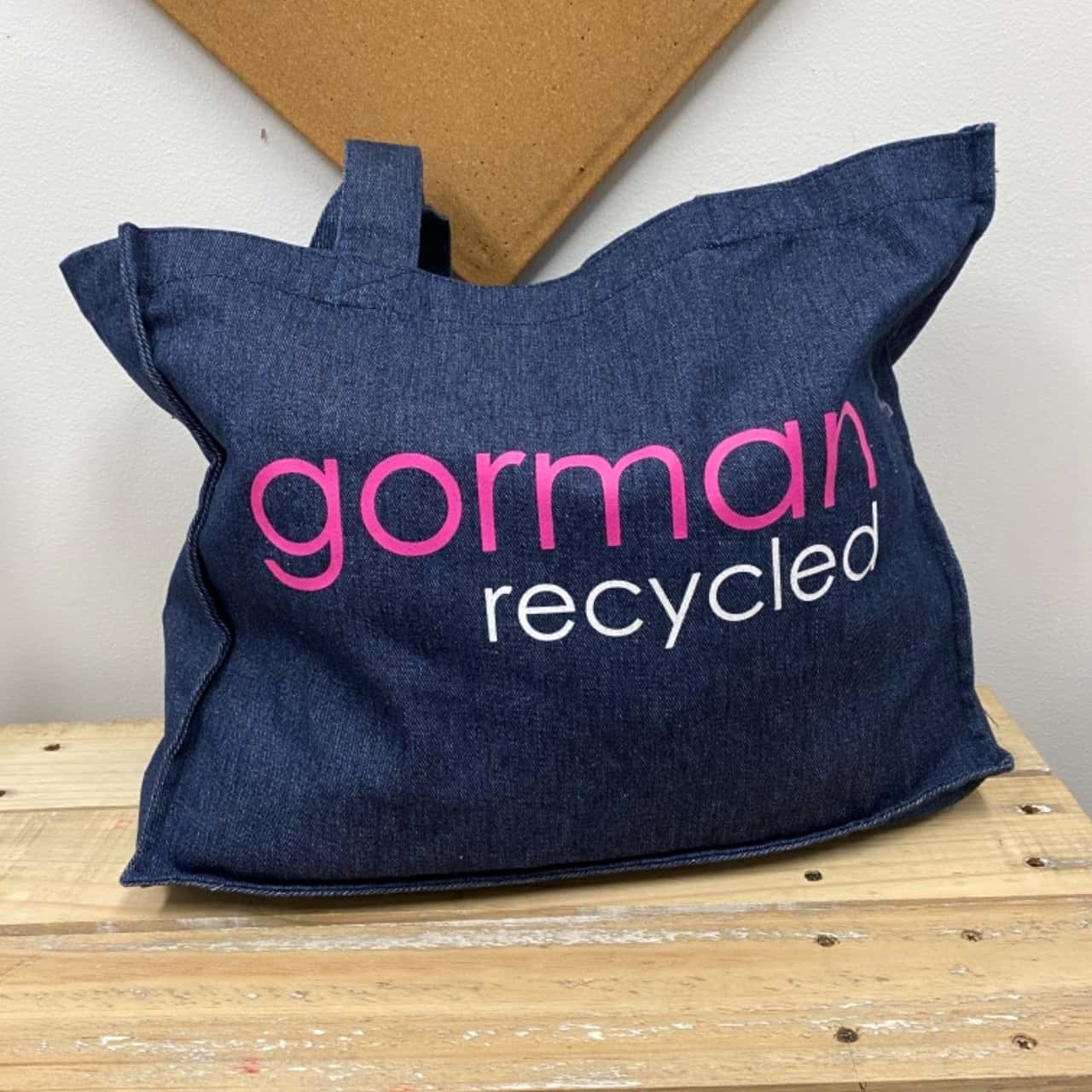 REDUCED BY Gorman Womens Navy Blue TOTE GREAT FOR THE BACH (s)