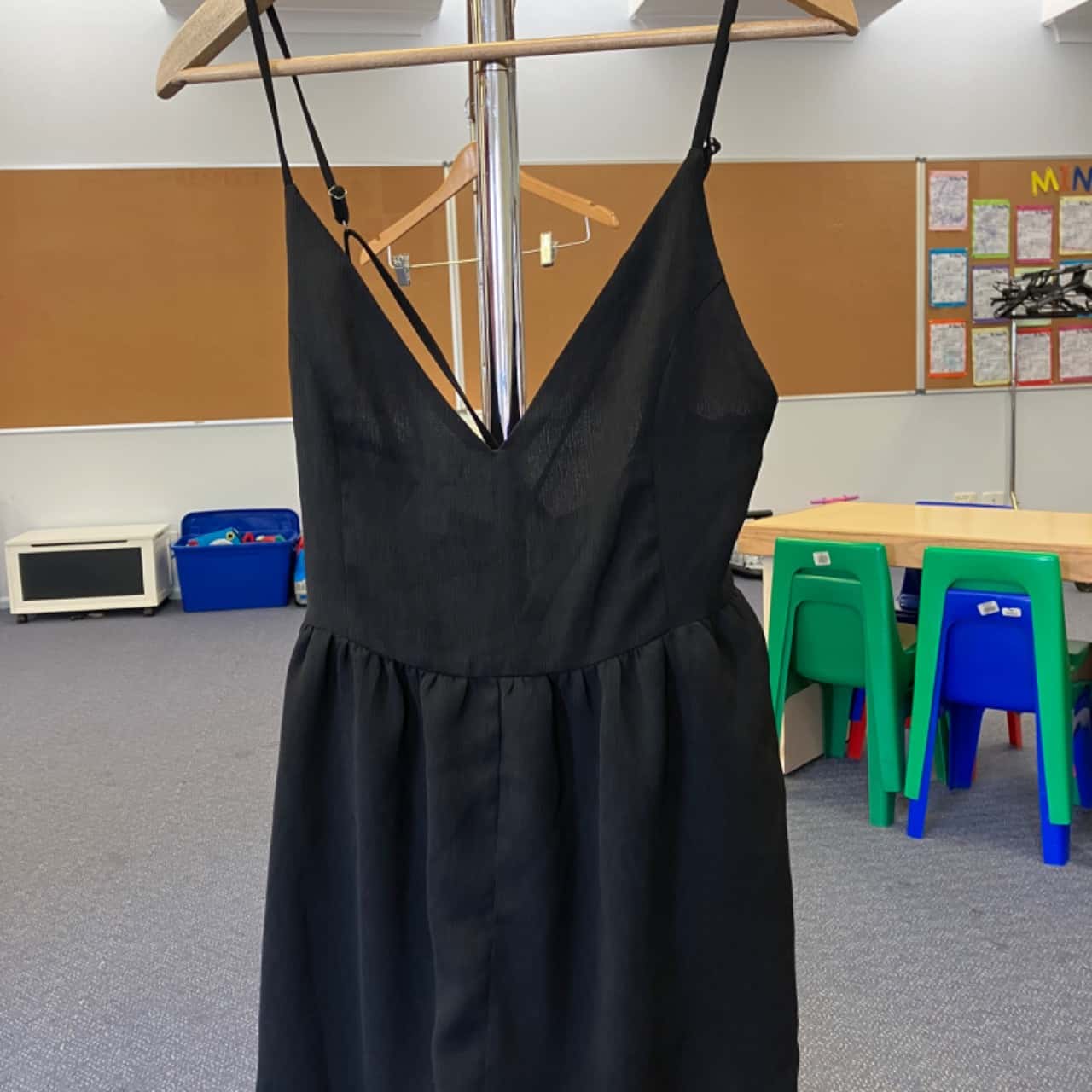 Showpo Womens Size 8 Black