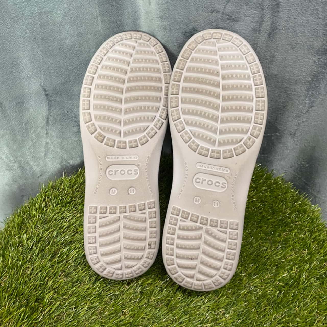 Crocs Mens Size 11 Grey Shoes(s)