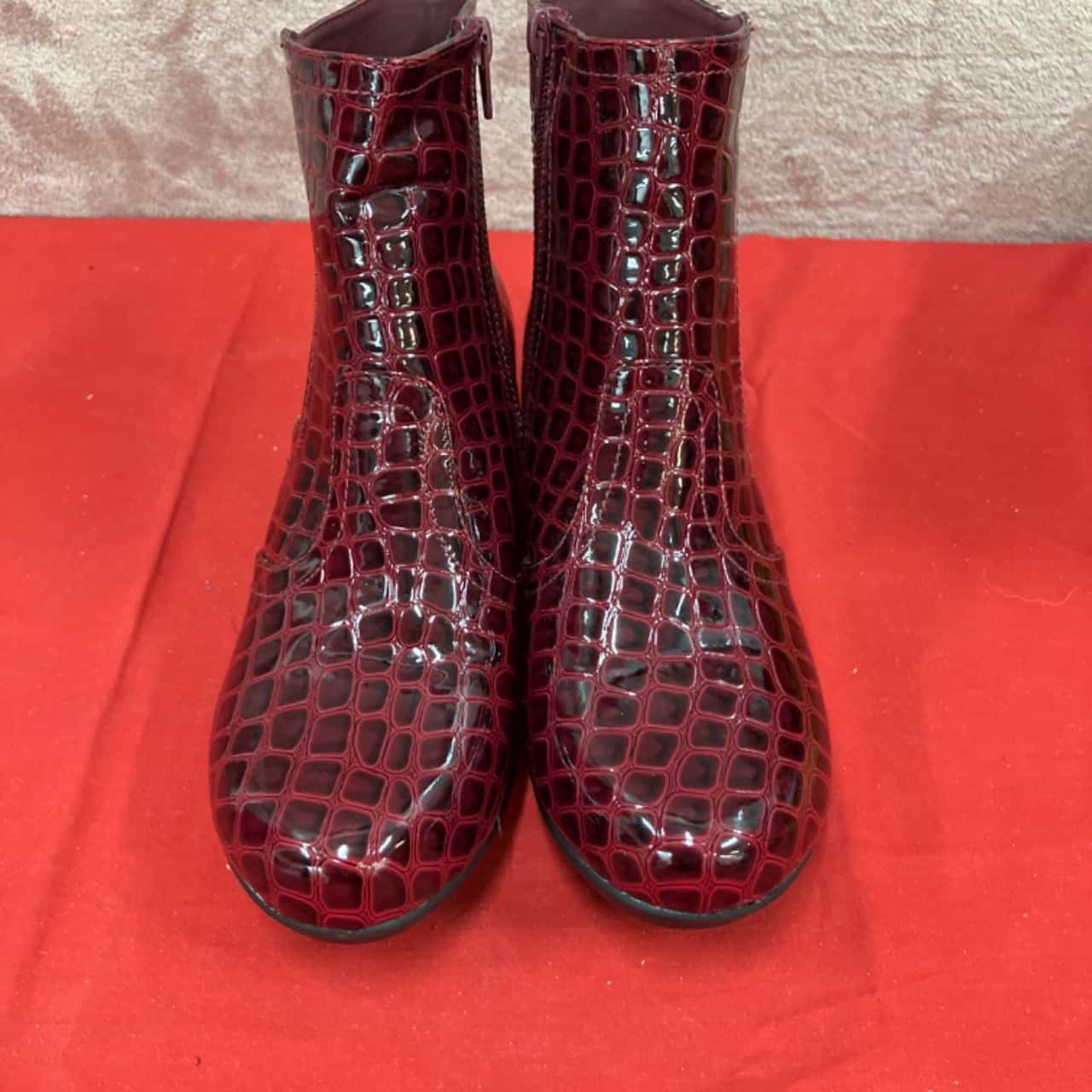 Lorella Women’s Size 39 Sofia Croc Ankle Boot