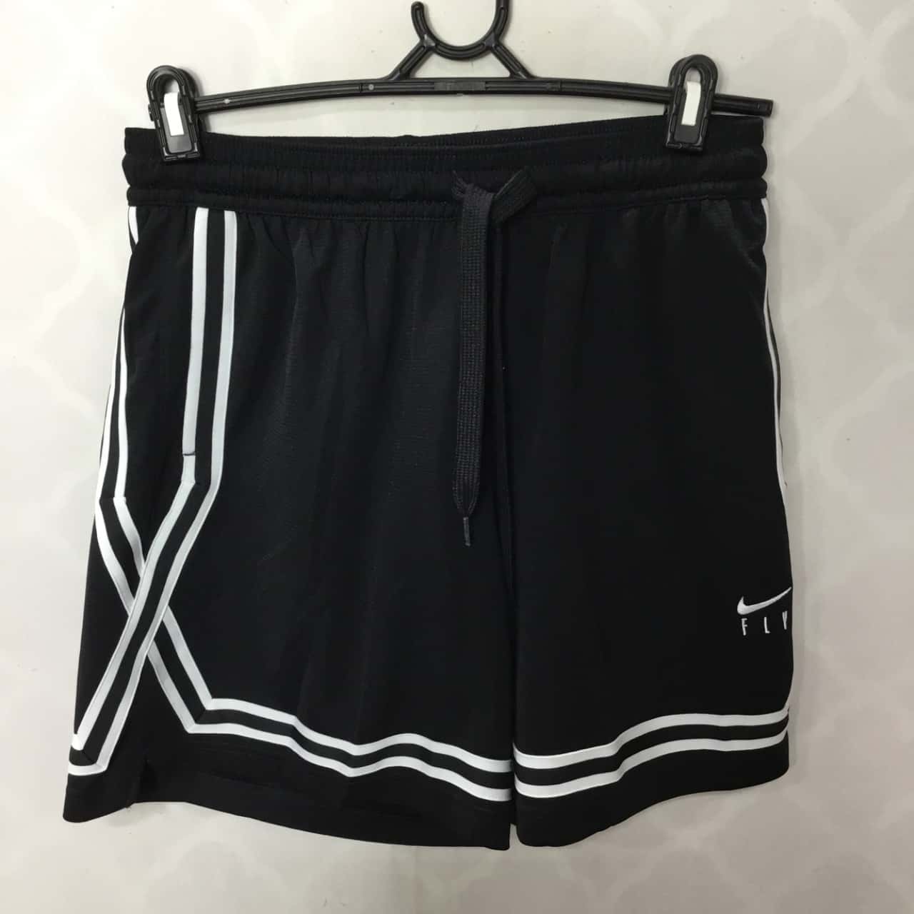 Mens Dri Fit Nike fly Size M Black / White shorts(s)