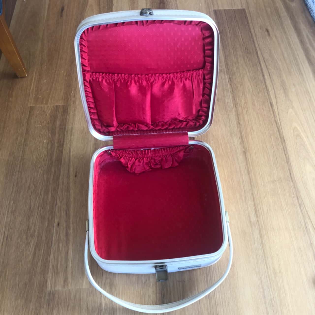 Vintage Paklite Vanity Case. (s) - Used Good | Salvos Stores