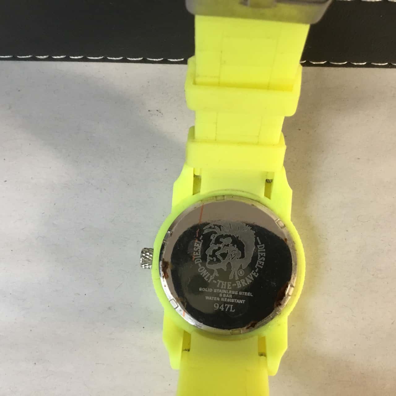 Diesel Yellow Flouro Watch (s) - Used Very Good | Salvos Stores