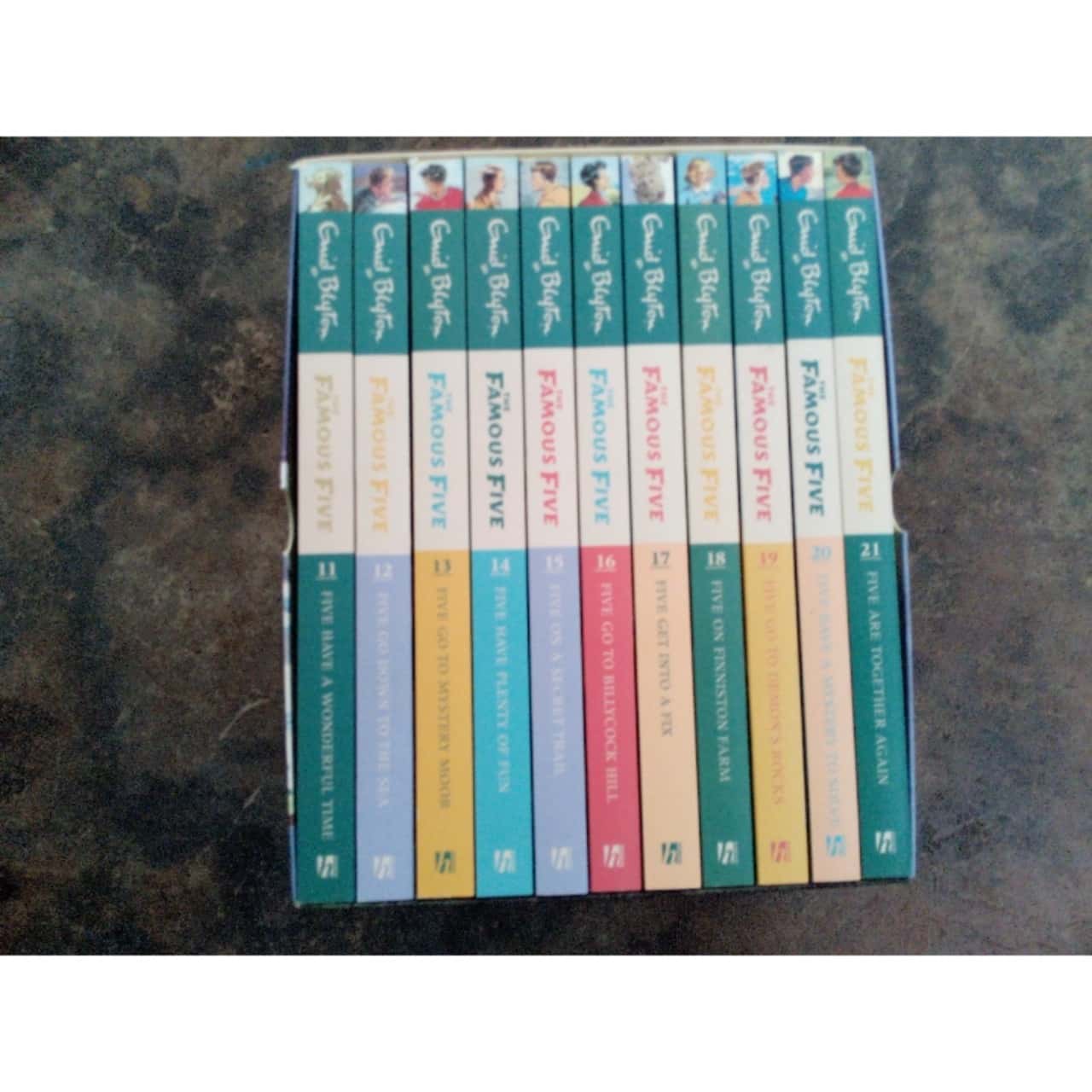 Enid Blyton's Famous Five - Collection 2 - Books 11-21