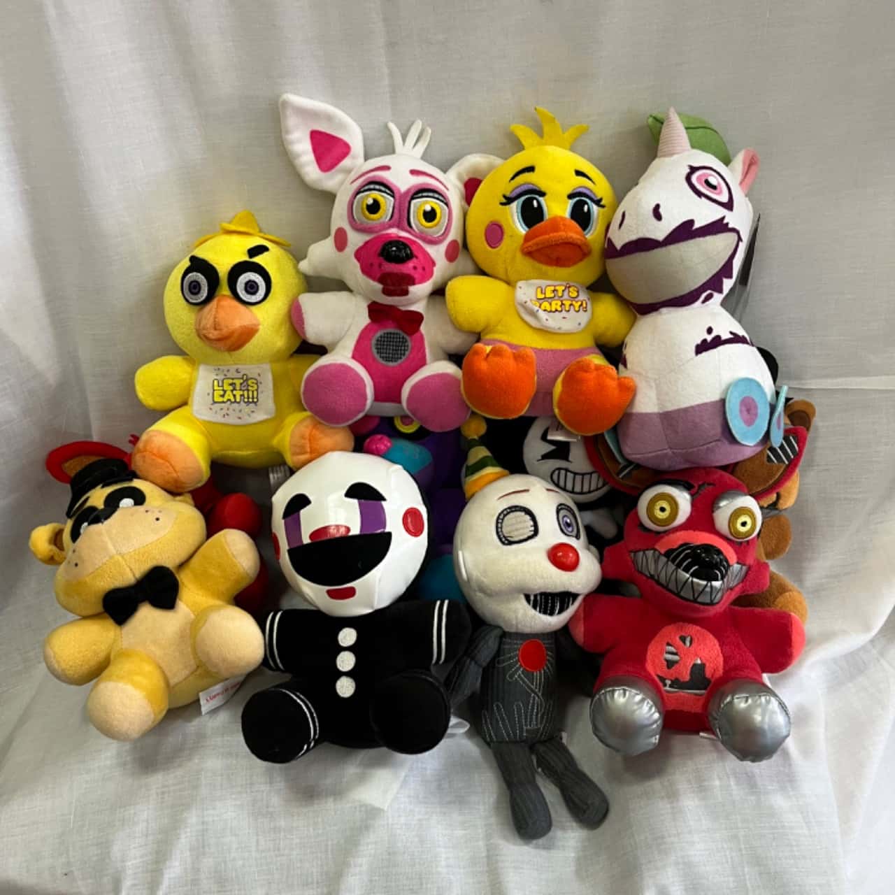 Bundle of 12 Five Nights At Freddy’s Plush Toys(s)