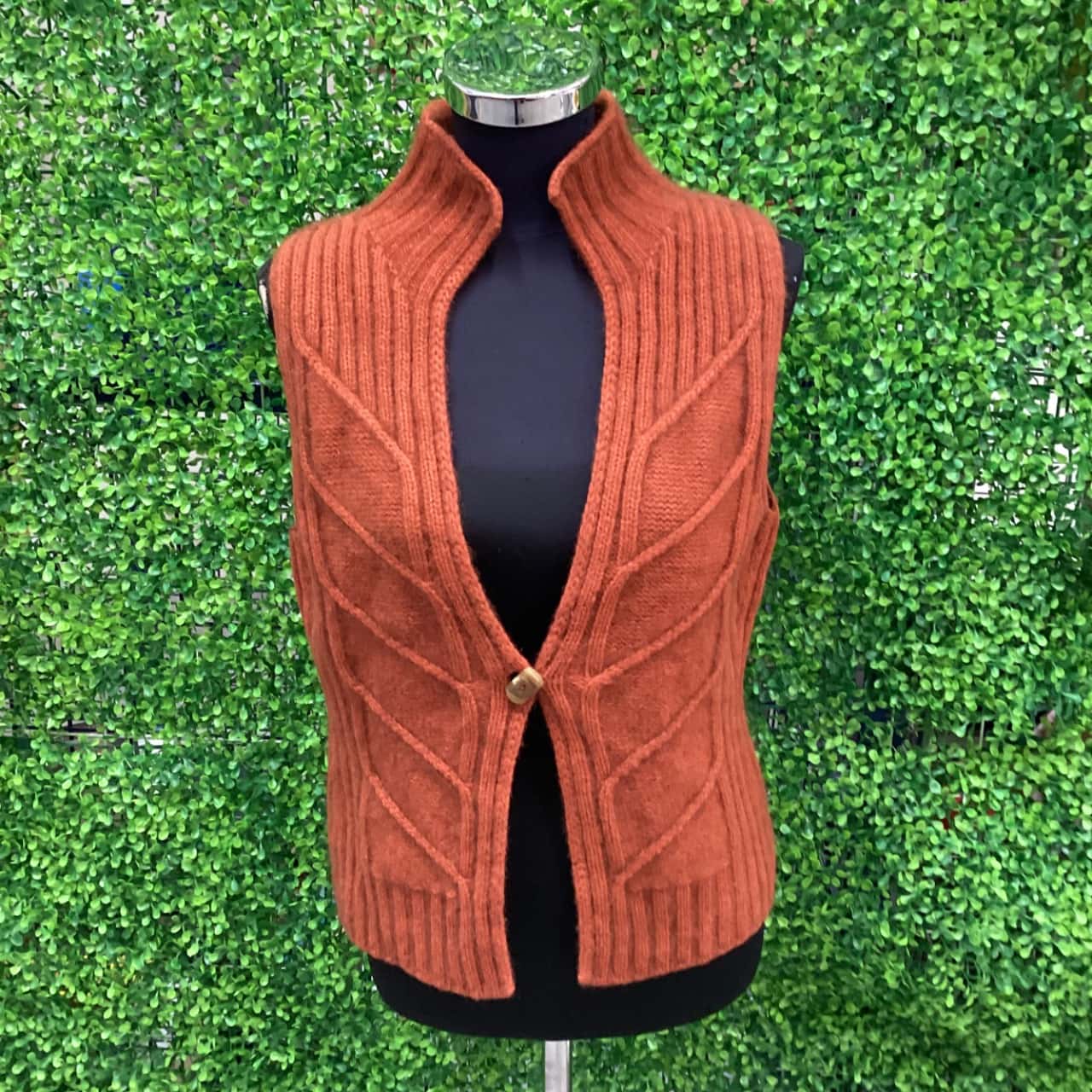 Merino Snug Womens Size S Sweater Vest Orange (s)