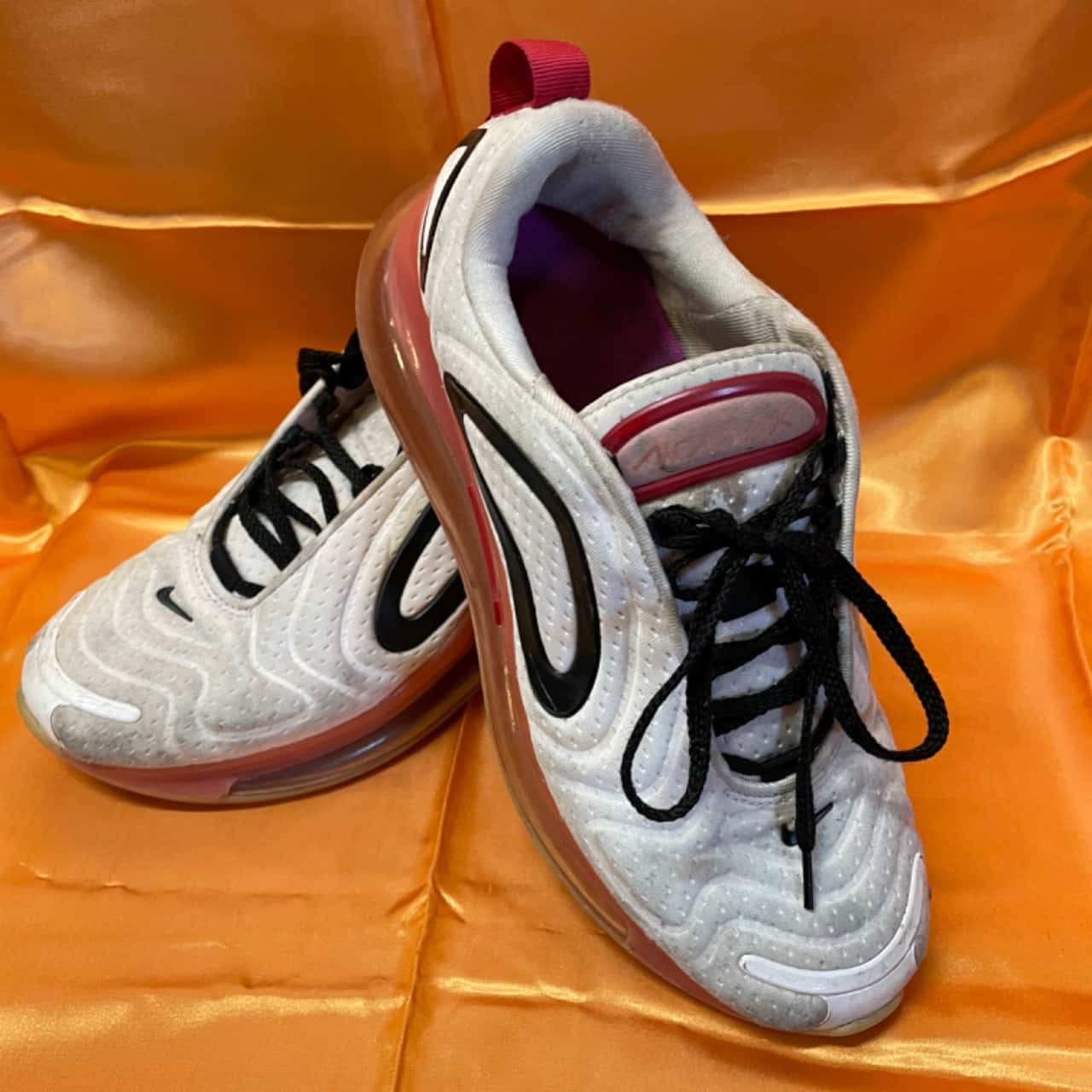 Nike Mens Size 9 Black / Red / White sneakers(s)