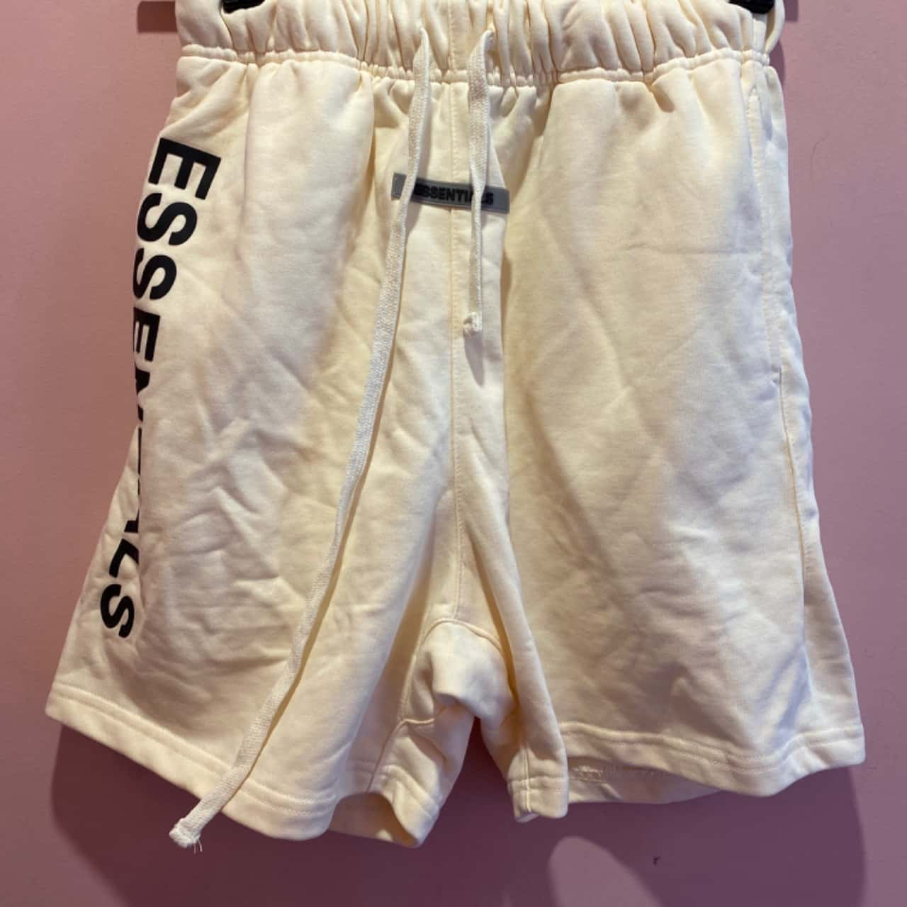Essentials Shorts(s)