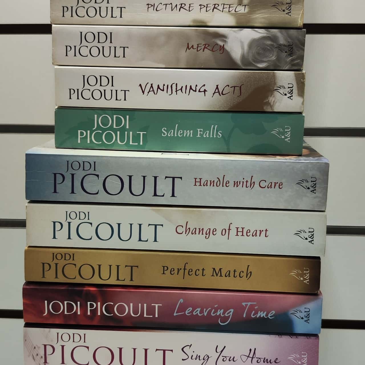 17x Jodie Picoult Books (s)