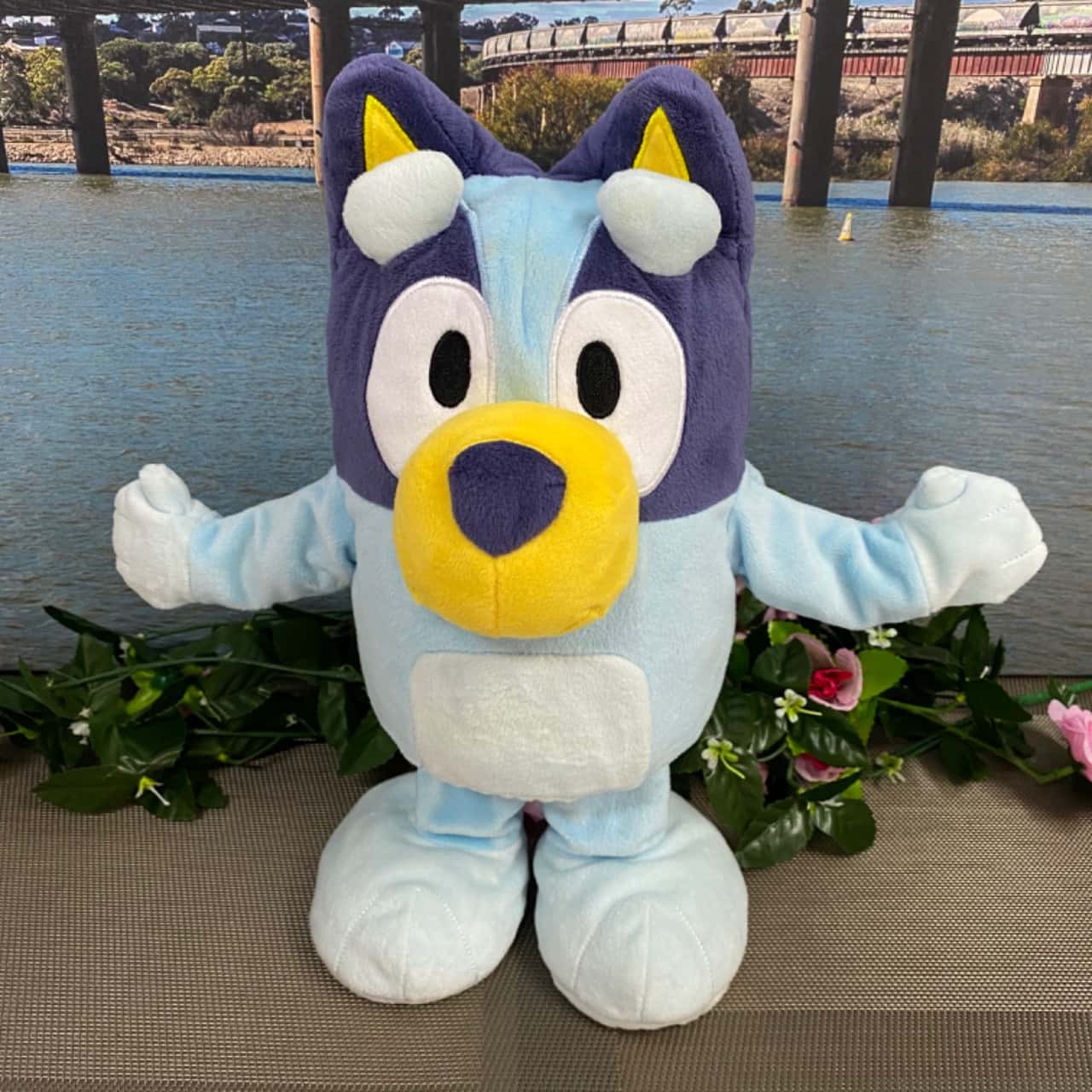 Large dancing Bluey(s)