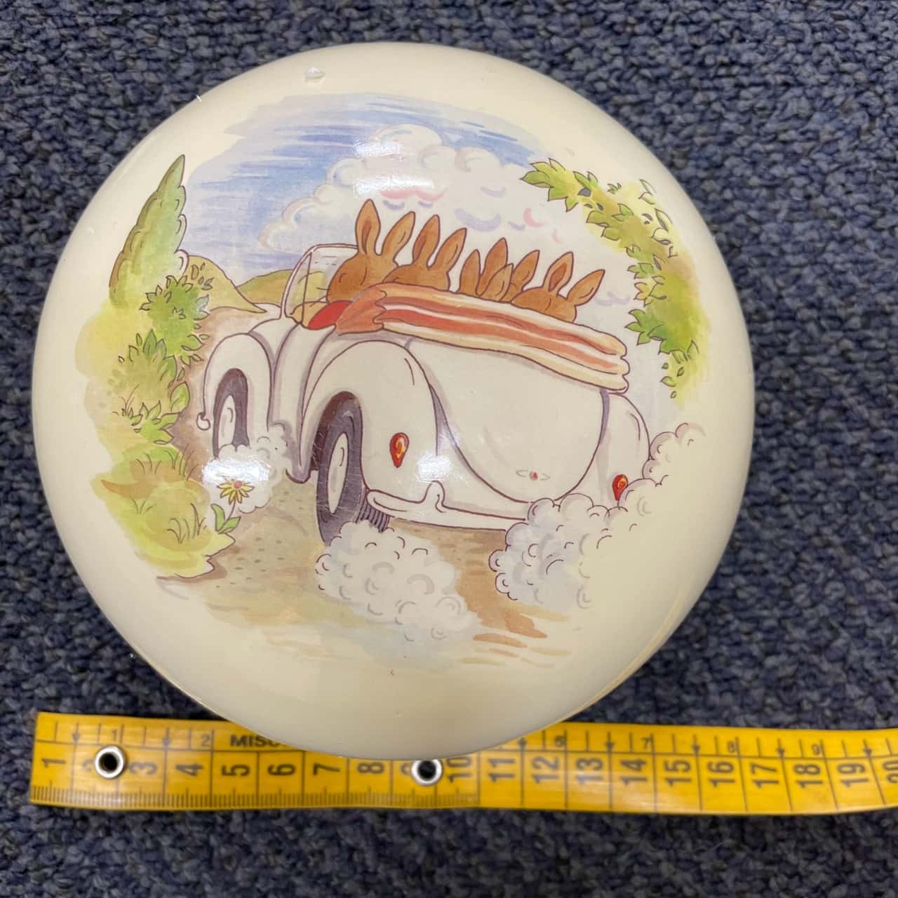 Bunnykins Wishing pot (Royal Doulton)(s)