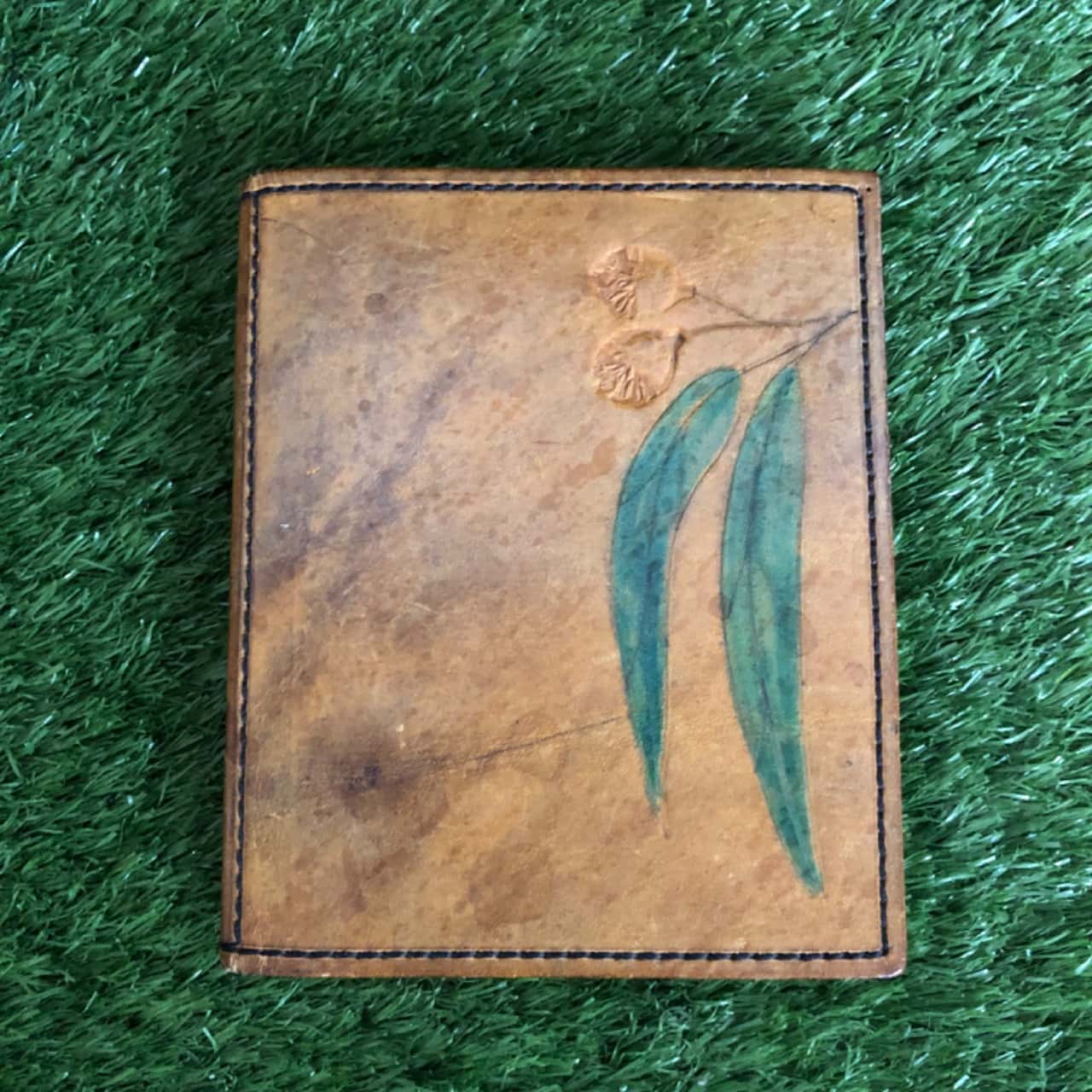 Handmade Leather Wallet With Gum Leaf Design (s)
