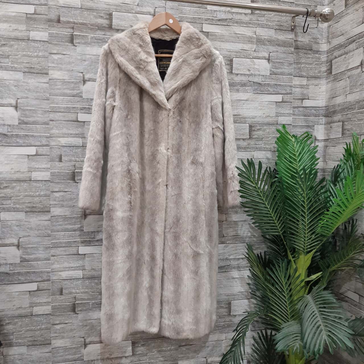 Genuine GIRMES Womens Size 16 Fur / Trench Coat / Winter Coat (s)