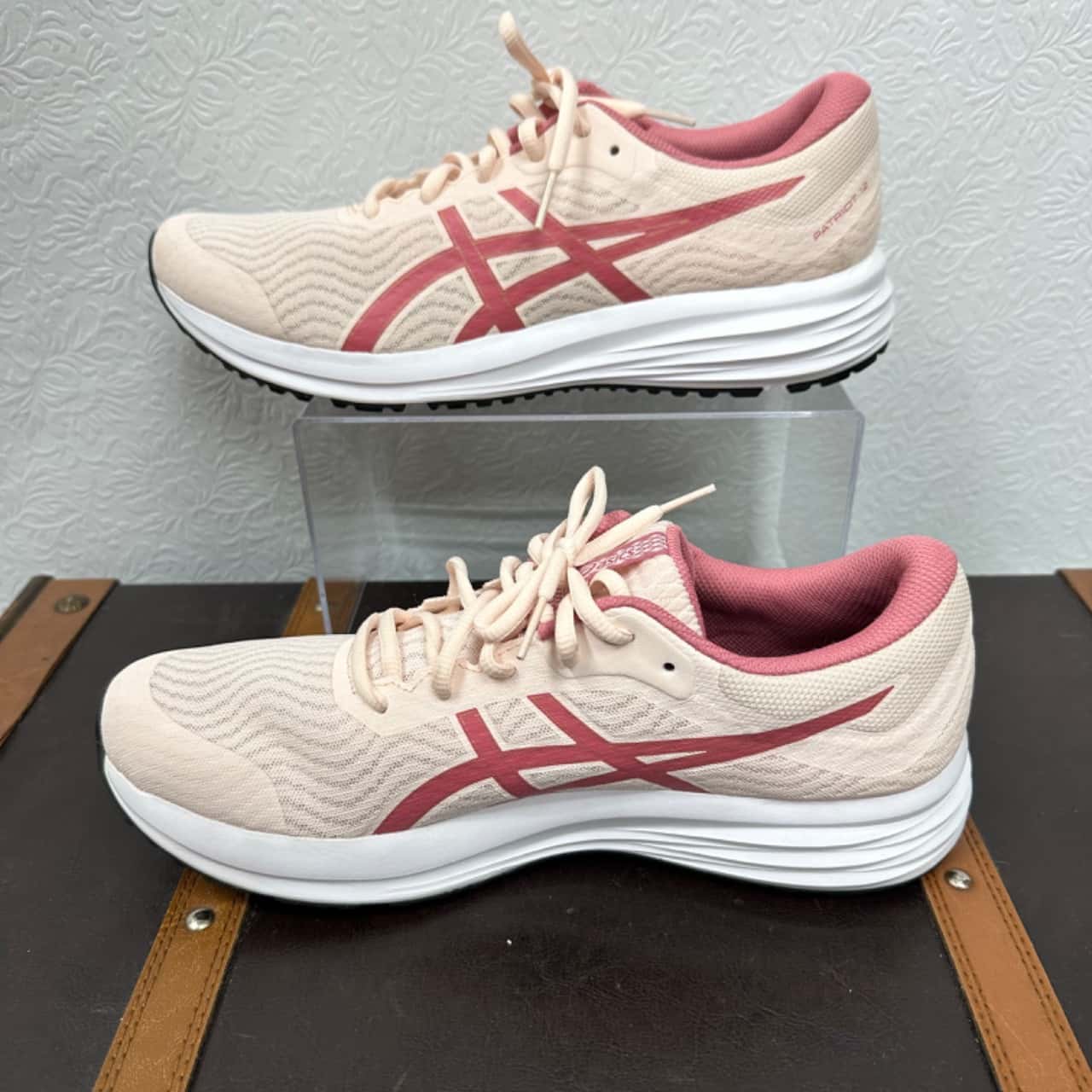 Asics Womens Cream / Pink Runners(s)