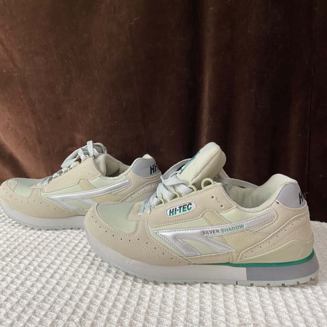 Hi-Tec Silver Shadow OG Sneakers, Size US9