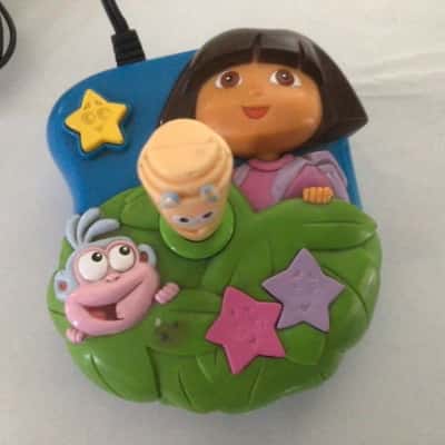 Dora The Explorer Plug & Play TV Game Jakks Pacific Electronic Joystick ...
