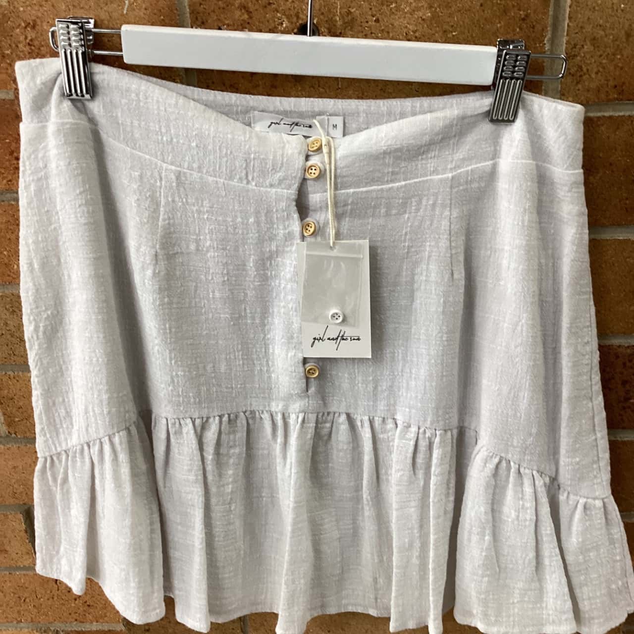 Womens Size M Girl and the sun Skirt (s)