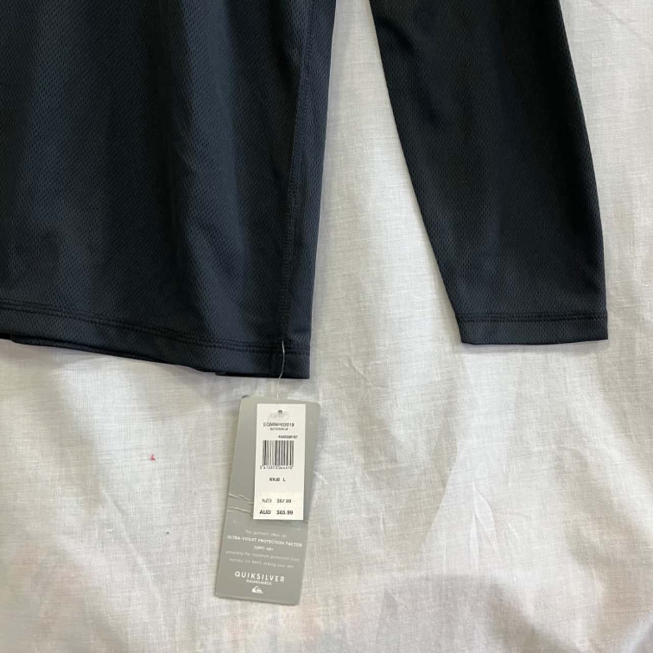 Quiksilver Mens Long Sleeve Rashie Top Black BNWT RRP$65.99