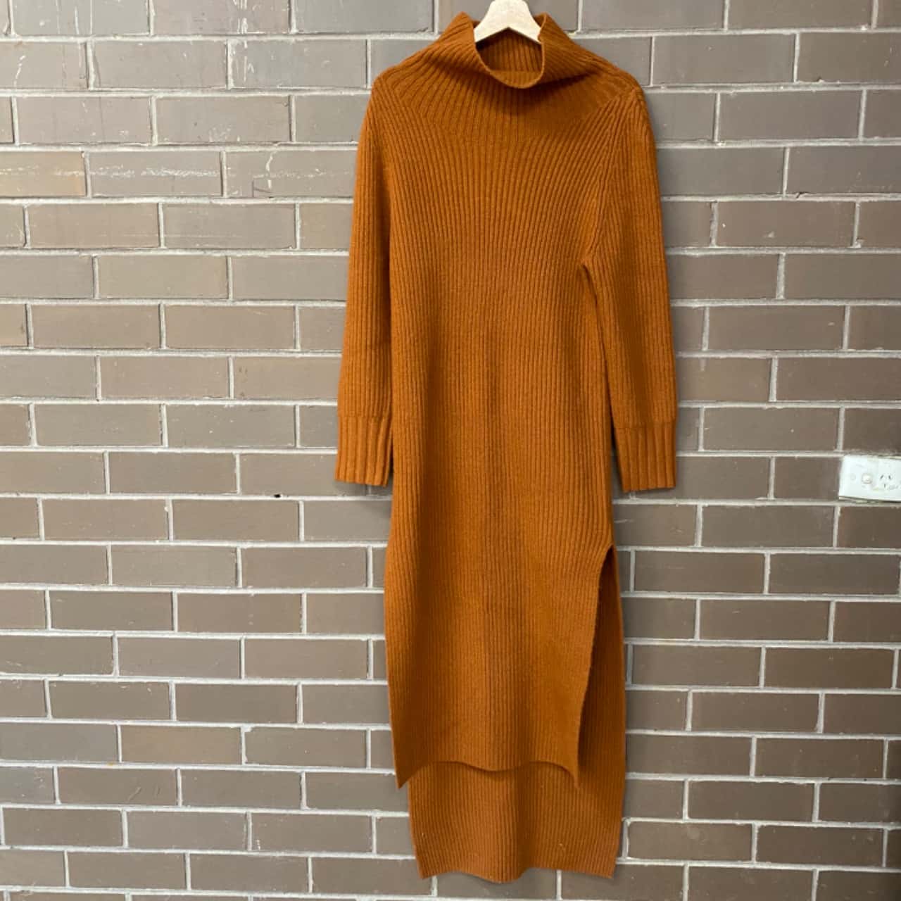 Camilla & Marc Womens Size XS Brown Rust Knit Dress