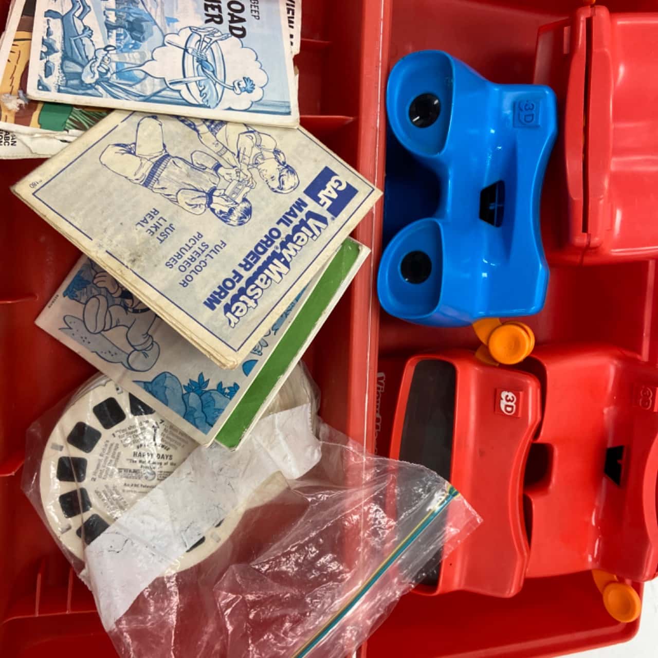 4x vintage view masters, slides and case ( as is )