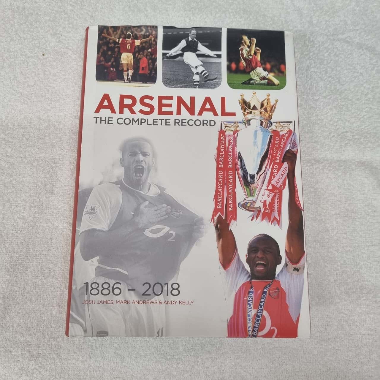 Arsenal - the Complete Record (1886-2018) Hardcover *as is*(s)