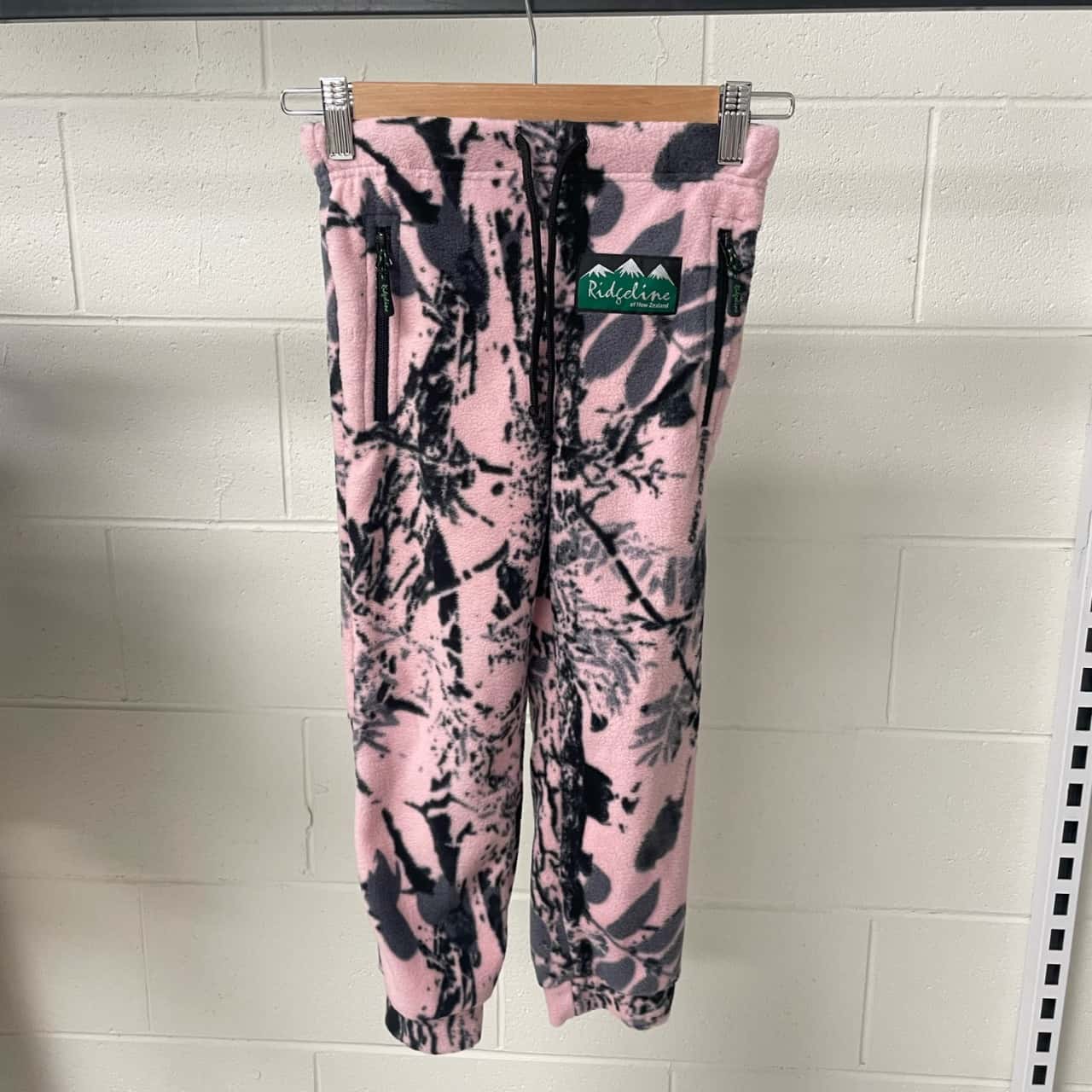 Ridgeline Kids pink camo pursuit set/Bottom/ Top(s)